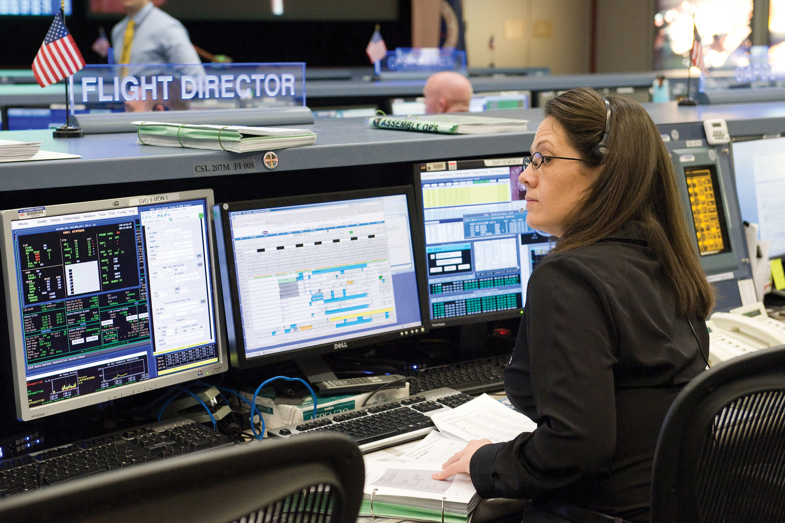 Flight director Emily Nelson working to keep astros safe - RocketSTEM