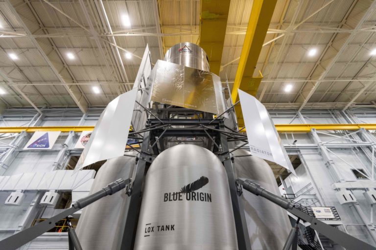 Blue Origin-led team delivers lunar lander mockup to NASA - RocketSTEM